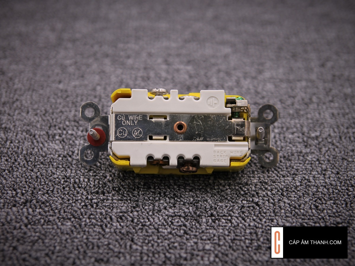 Ổ cắm Hubbell HBL53CM62