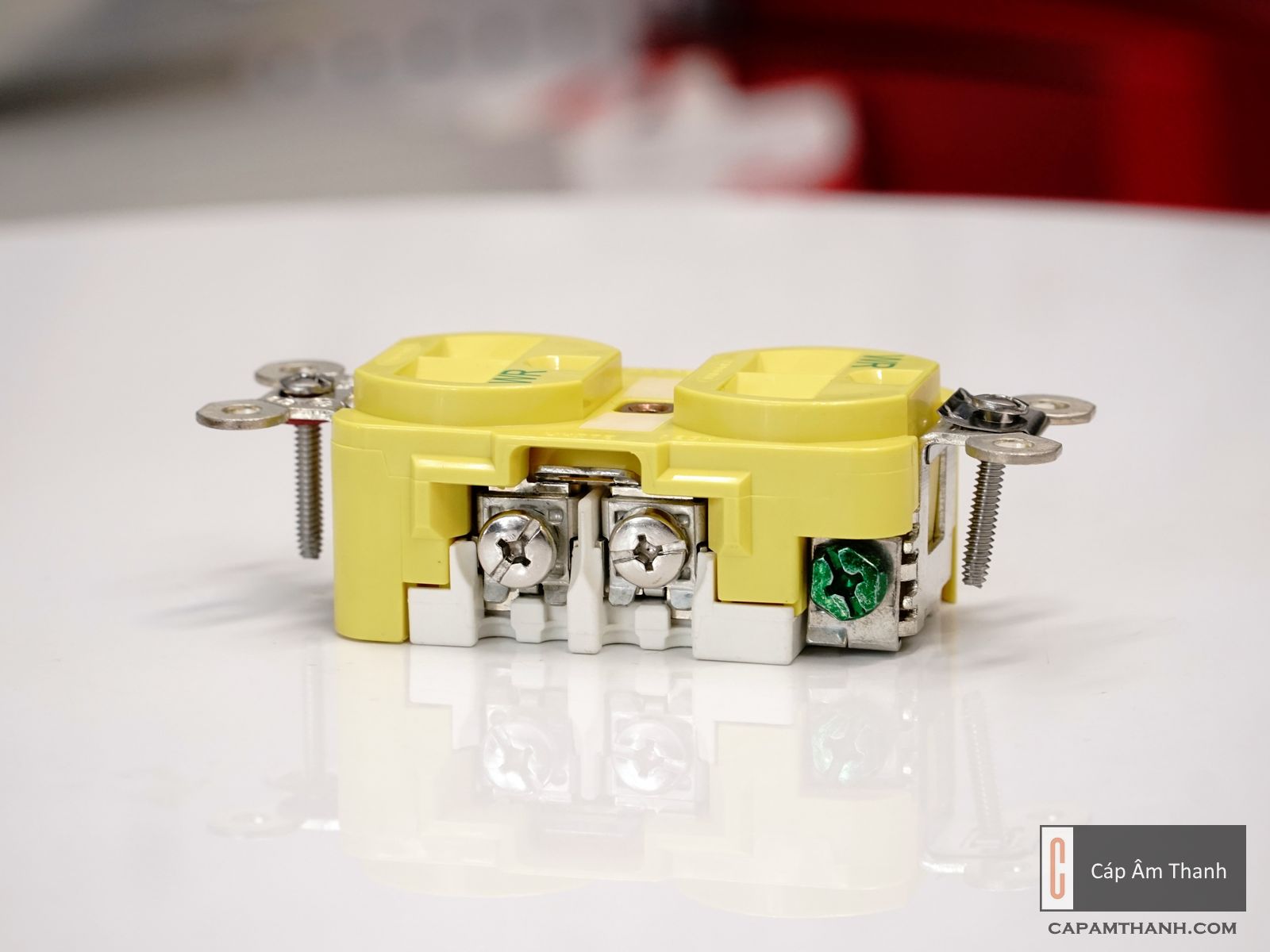 Ổ cắm Hubbell HBL53CM62