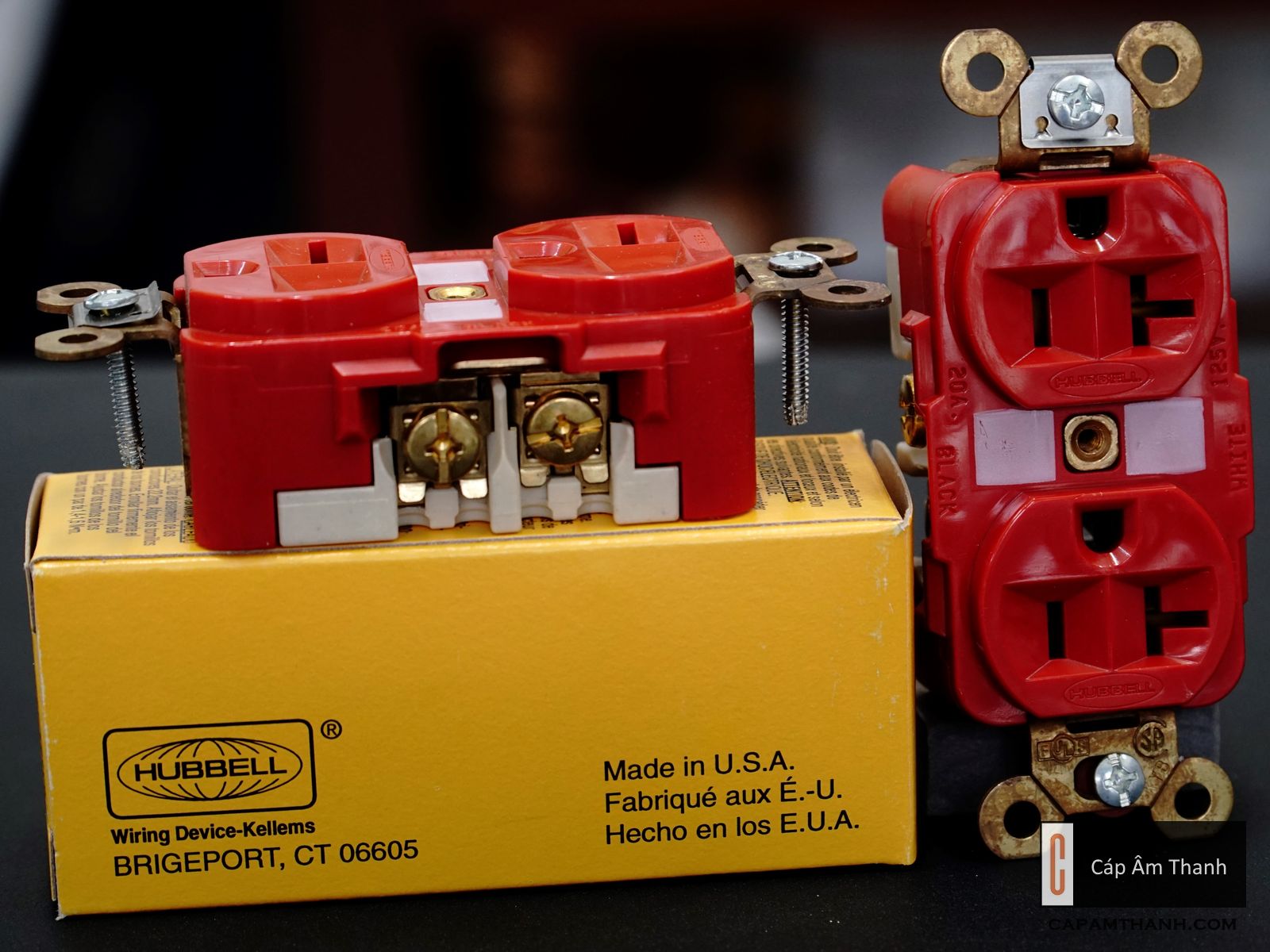 Ổ cắm Hubbell HBL5362R